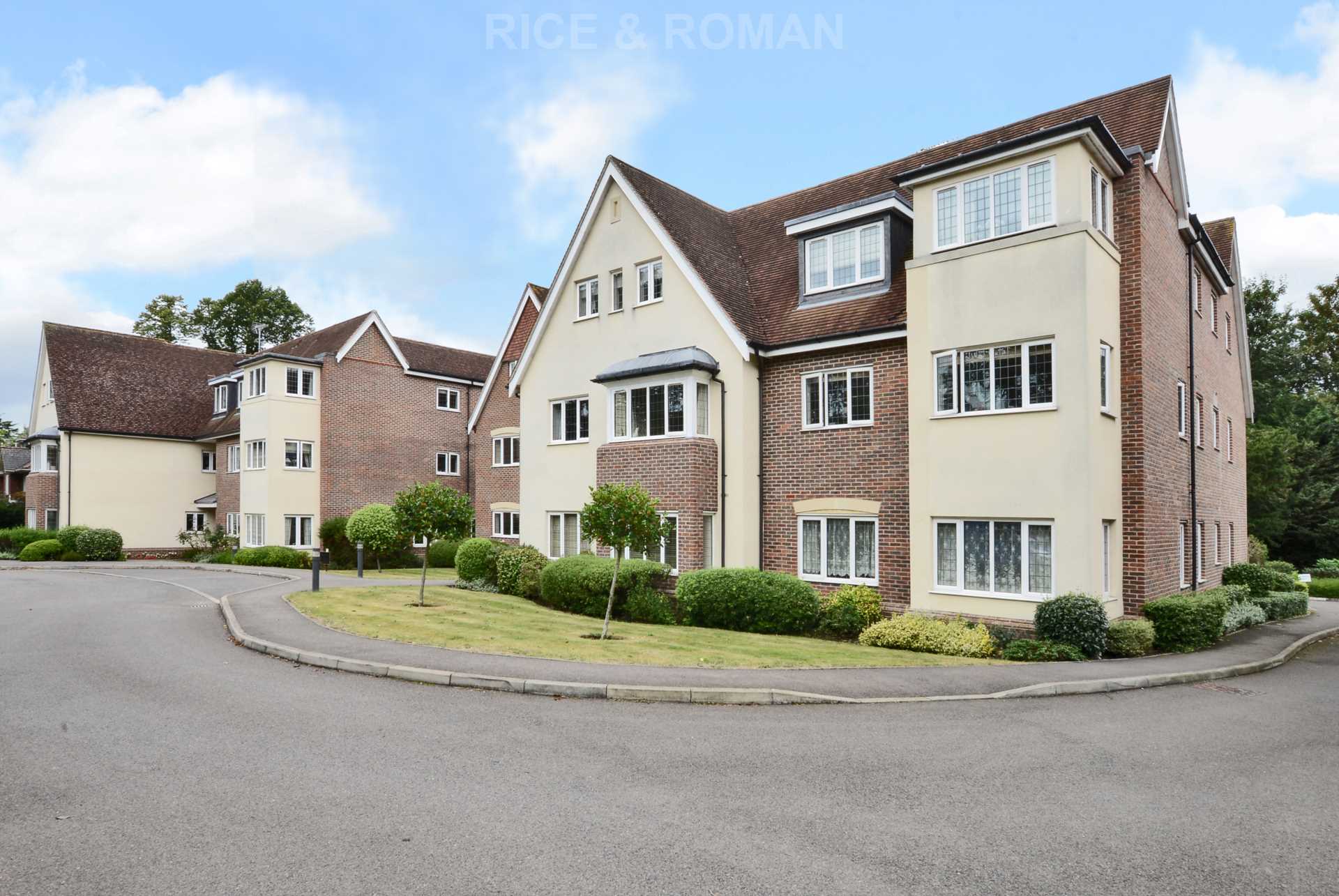 2 Bedroom Apartment, Ashcroft Place – Leatherhead – Rice and Roman